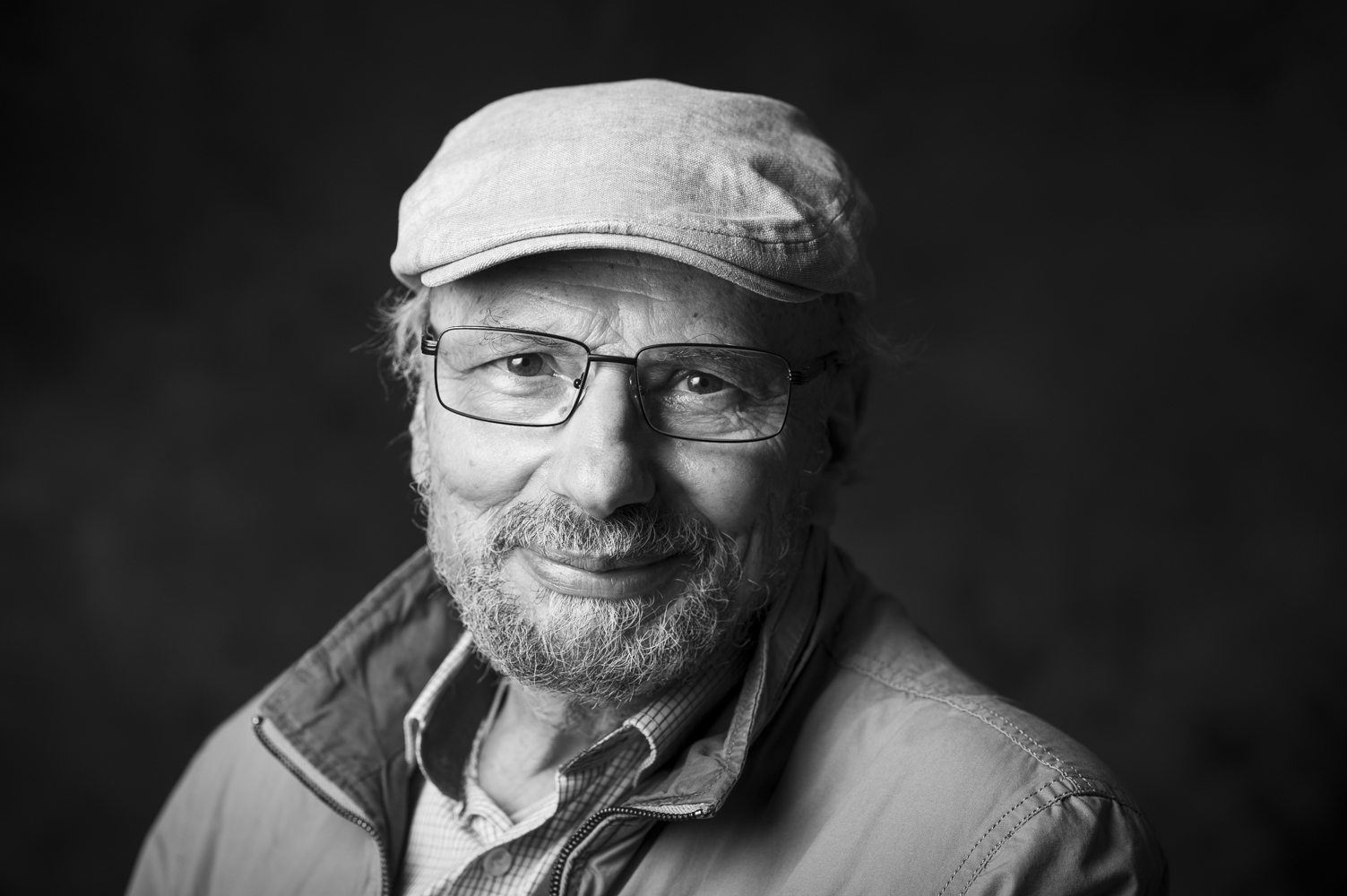 Радослав Спасов с Наградата на София на 27-ия София Филм Фест - kinoto.bg